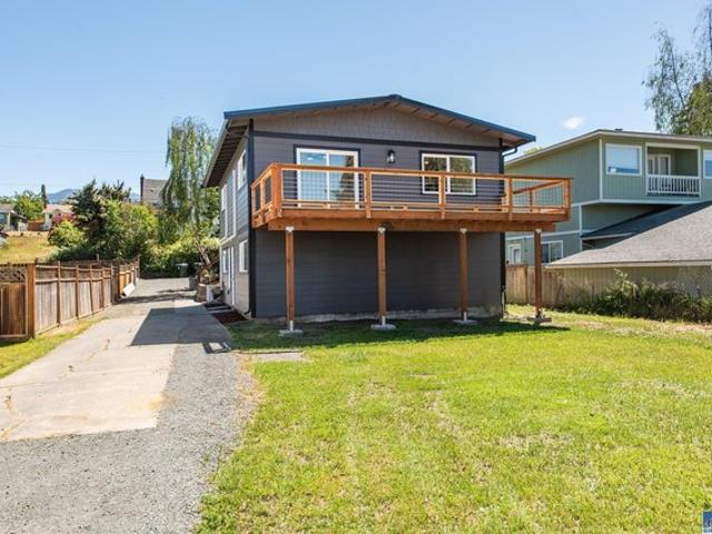 320 Lopez Ave, Port Angeles, WA 98362