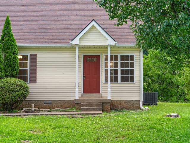 320 Lafayette Point Cir
