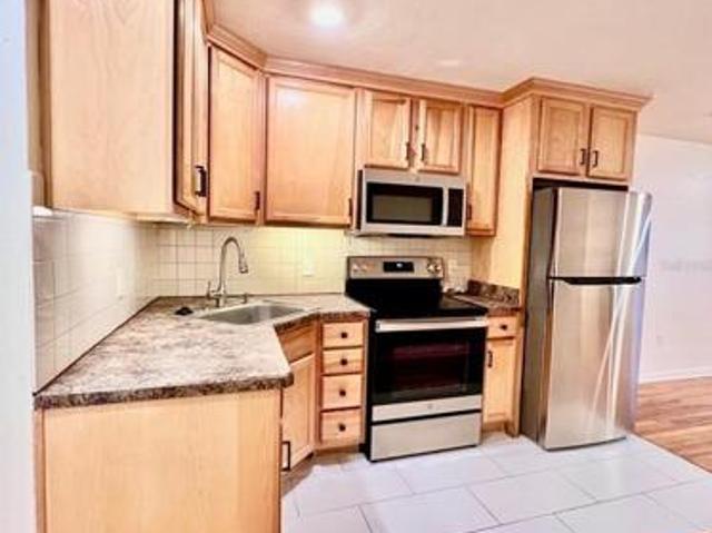 320 Lakeview St #217, Orlando, FL 32804