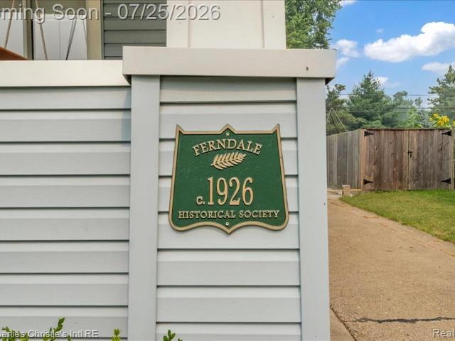 320 Laprairie Street