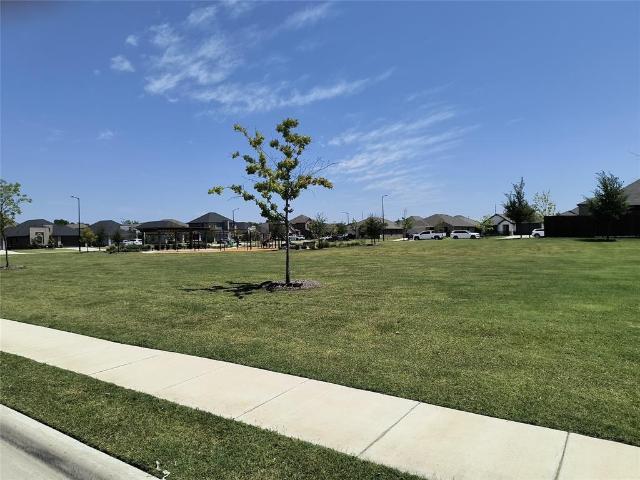 320 Leopold Trail