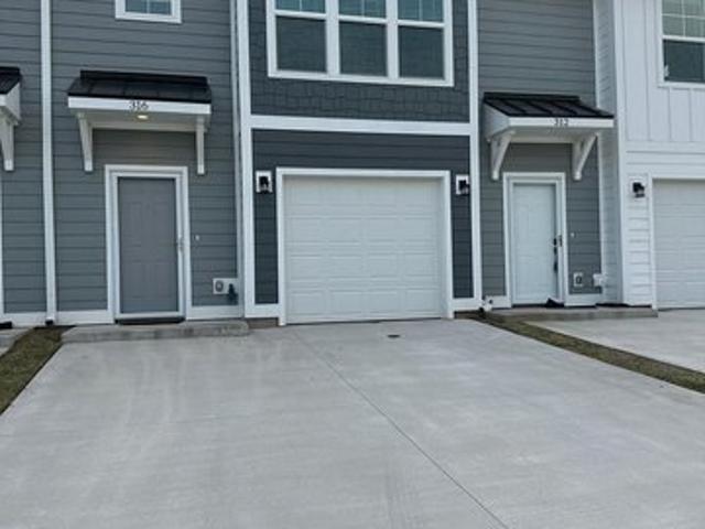 320 Lion Heart Ln, Greer, SC 29651