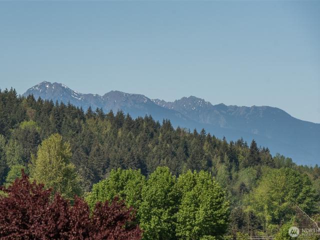 320 Morgison Loop