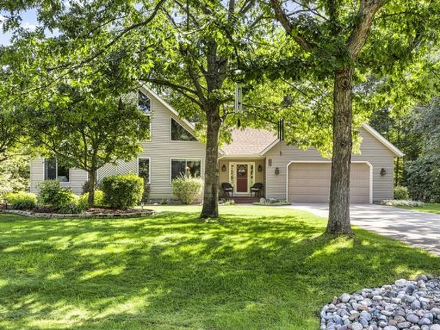 320 Maid Marian Way, Roscommon, MI 48653