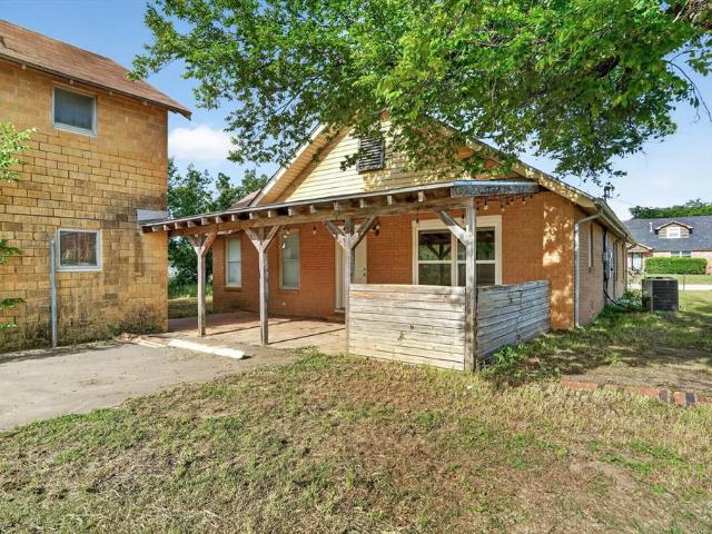 320 N 2nd St, Jacksboro, TX 76458 | MLS #21344