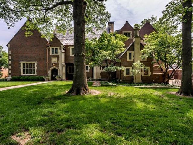 320 N Belmont Ave, Wichita, KS 67208