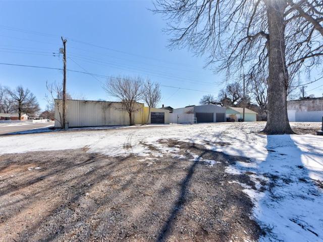 320 N Choctaw Avenue