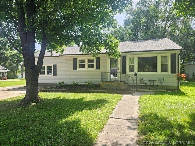 320 N Chestnut St, Eldon, MO 65026