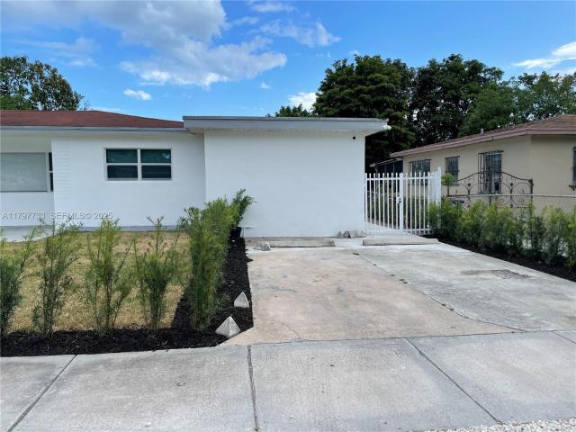 320 NE 160th St, Unit B, Miami, FL 33162 | MLS #A11797 | Compass