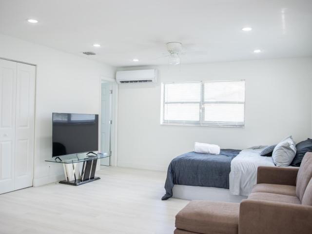 320 NW 4th Ave, Unit 3, Deerfield Beach, FL 33441 | MLS #F10556