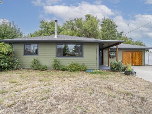 320 S 11th St, Lebanon, OR 97355
