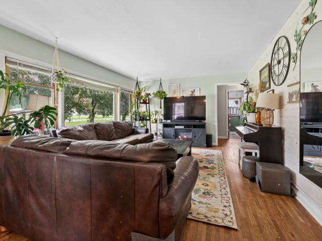 320 S Elm Street