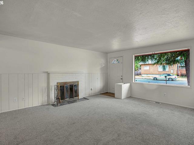320 SE 143RD AVE
