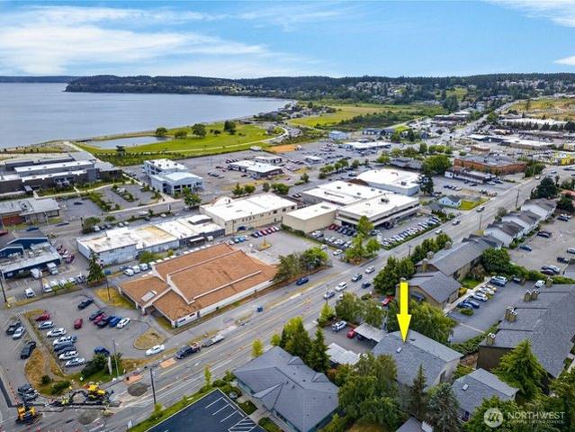 320 SE Barrington Dr Apt A201, Oak Harbor, WA 98277