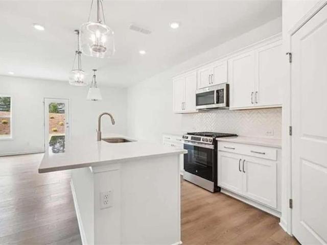 320 Silverleaf Trl