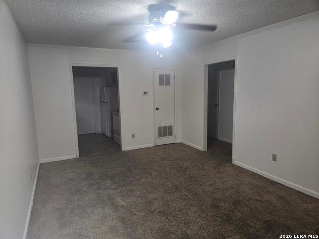 320 Station St, Unit 101