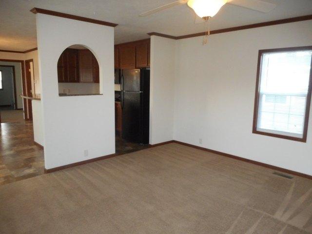 320 Sunset Ct, Batavia, OH 45103