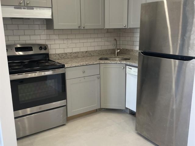 320 Post Avenue 3A