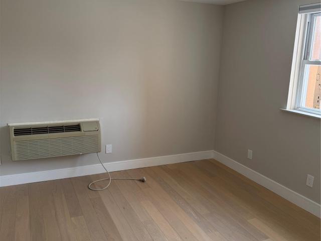 320 Post Avenue 2G