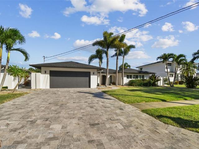 320 Palm Island NE, Clearwater Beach, FL 33767 | MLS #TB8434 | Compass