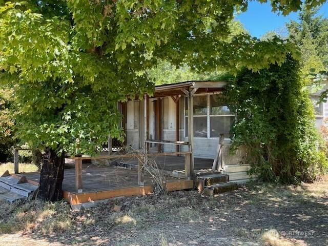 320 Pine Tree Road