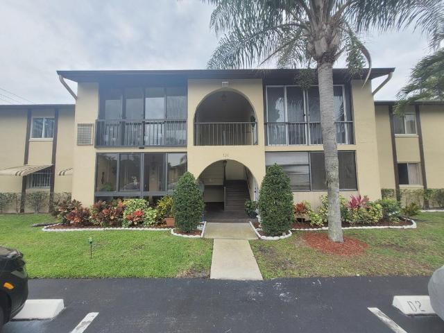 320 Pine Ridge Cir, Unit A1, Greenacres, FL 33463 | MLS #B26023 | Compass