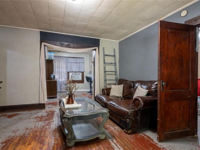 320 Pinecrest Road