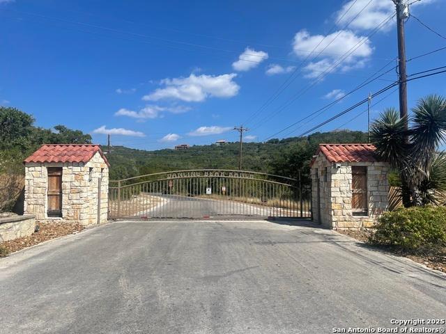 320 Private Road 1742