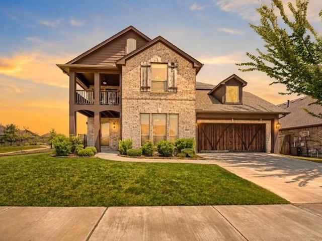 320 Robert Joseph St, Burleson, TX 76028