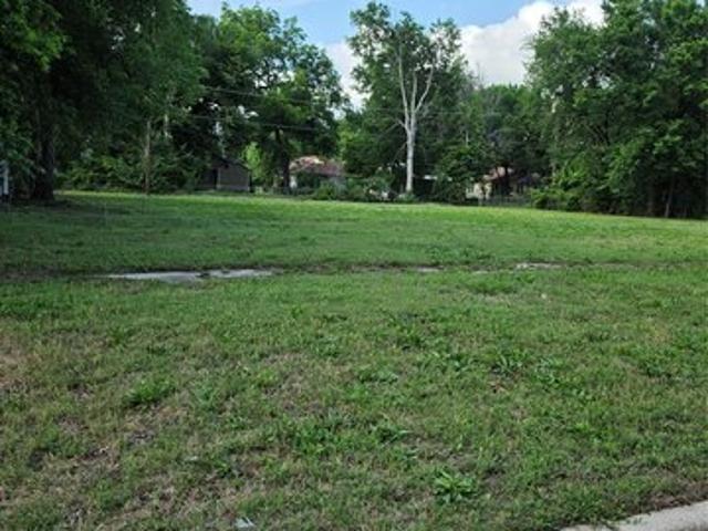 320 W 15th St, Ada, OK 74820
