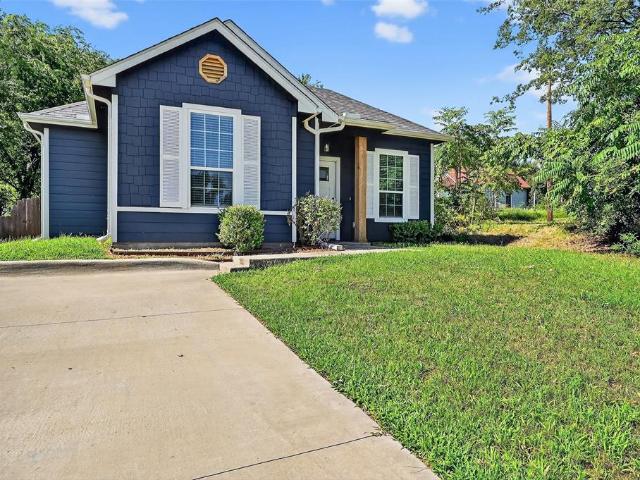 320 W Bond St, Denison, TX 75020 | MLS #21252 | Compass