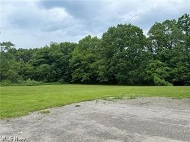 320 W Main Road