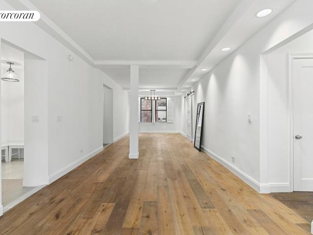 320 West 89th Street, New York, NY