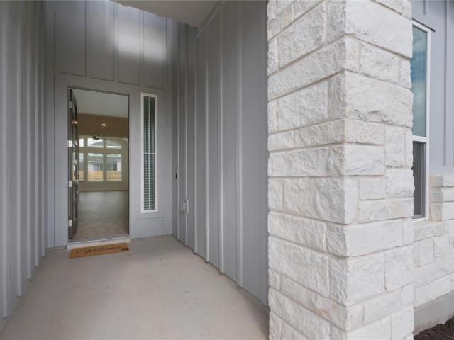 320 West Faulkner St