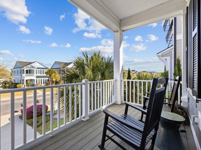 320 West Palms Dr