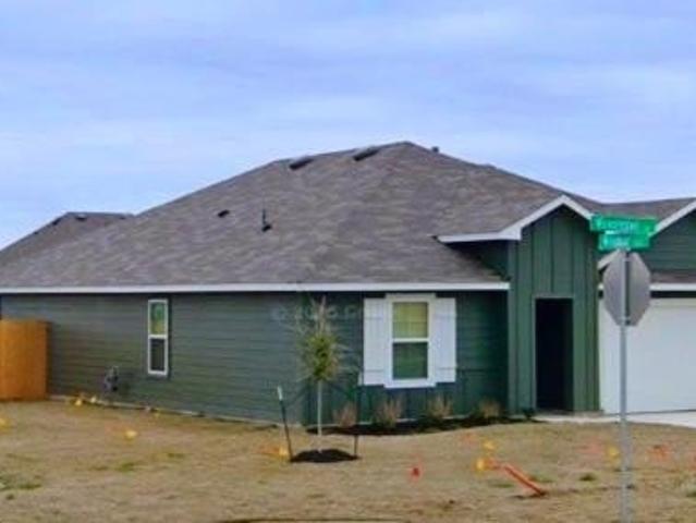 320 Wirecrested Dr, Lockhart, TX 78644