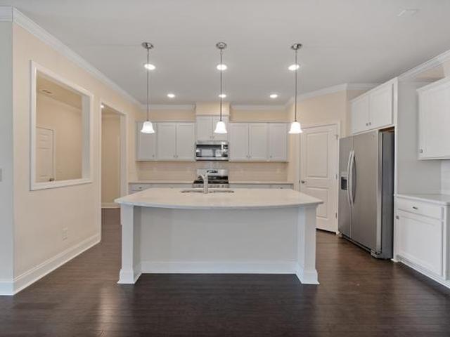 320 Union Pier Dr