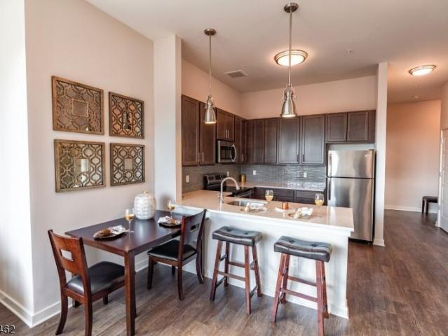 320 Valley St Unit 209, South Orange Village Twp. Us, nj