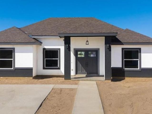 3214 Ethel Dr, Eagle Pass, TX 78852