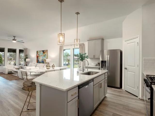 3214 Raintree Crescent Trail