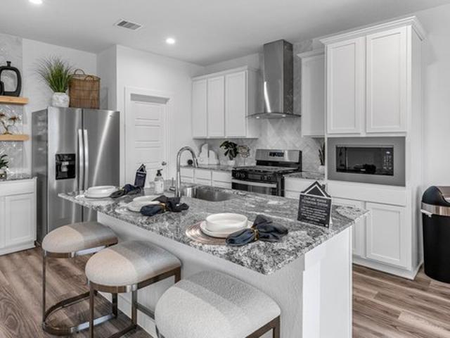 3214 Summercrisp Hollow Ln, Pearland, TX 77584