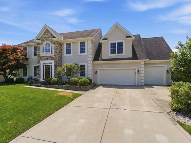 3214 Sunglow Dr, Lewis Center, OH 43035