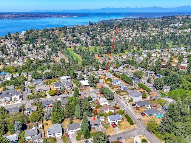 3214 45th Avenue NE