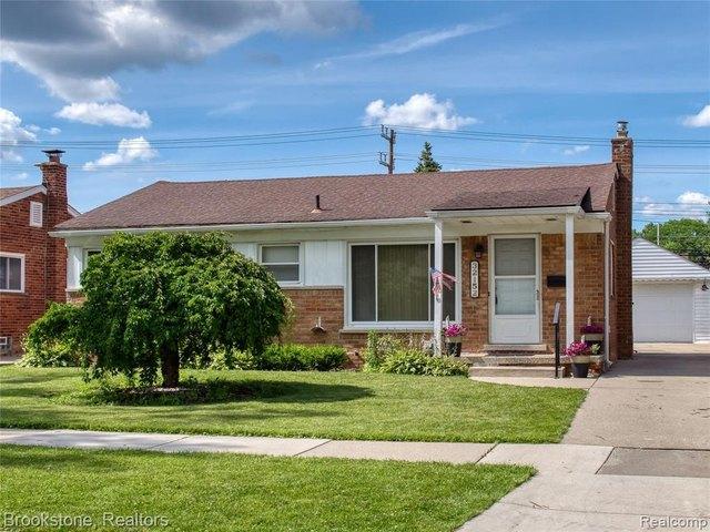 32152 Anita Dr, Westland, MI 48185