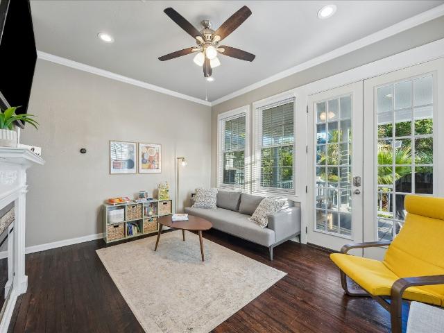 3215 Bernardo De Galvez Ave, Galveston, TX 77550 | MLS #7849 | Compass