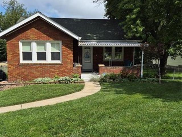 3215 Fee Rd, Bridgeton, MO 63044