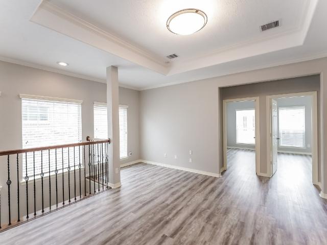 3215 Holly Thicket Dr, Houston, TX 77042 | MLS #37053 | Compass