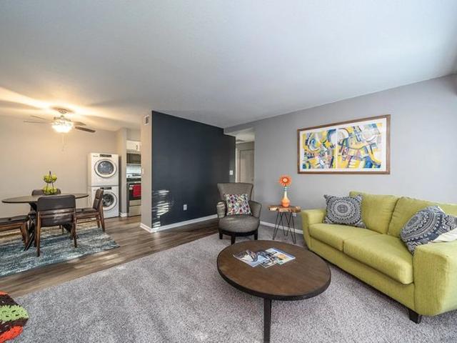3215 S Westbrooke Ln, Sioux Falls, SD 57106