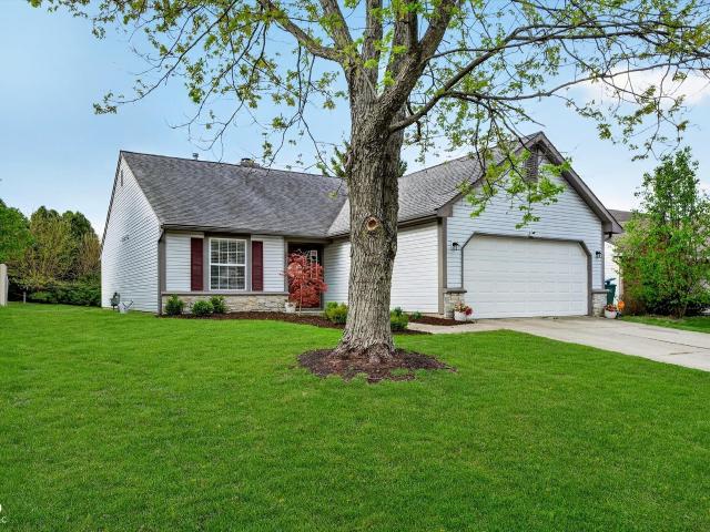 3215 Village Park N Dr, Carmel, IN 46033 | MLS #22095 | Compass