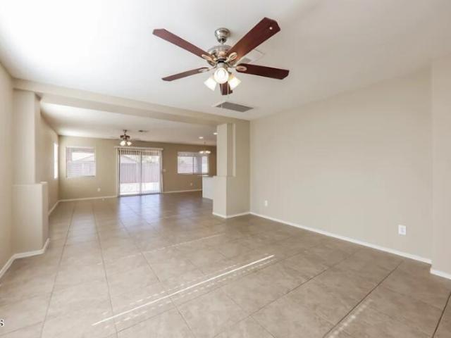 3215 w salter drive